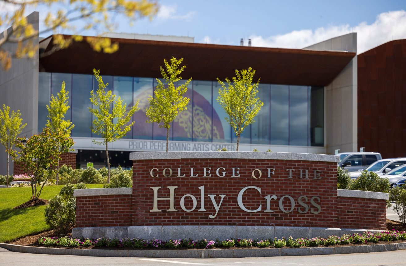 College of the Holy Cross Careers - Assistant Coach - On-Campus ...